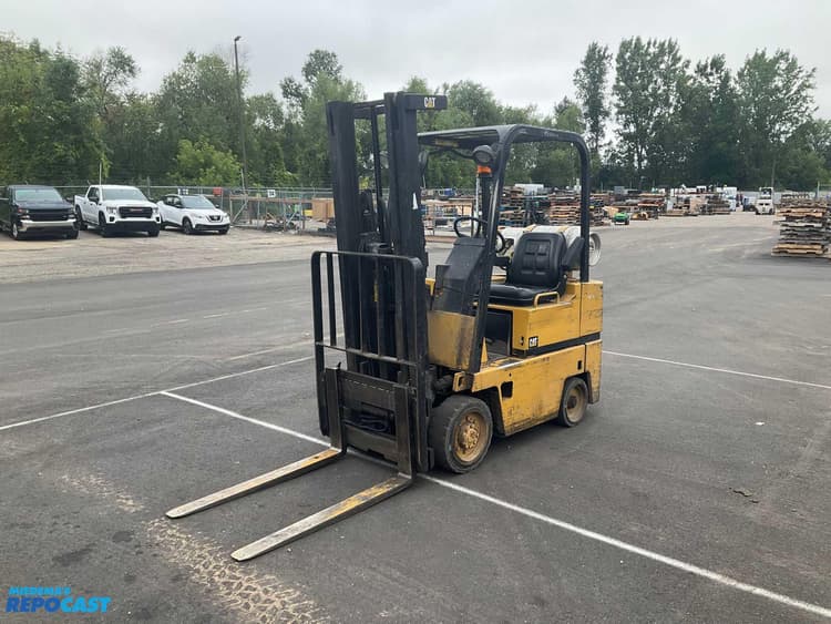 SOLD - Caterpillar T30D Construction Forklifts | Tractor Zoom