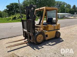 SOLD - Caterpillar V40D Lot No. 437 Construction with --- Hrs | Tractor ...