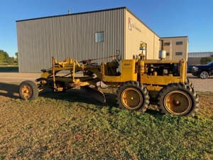 SOLD - Caterpillar 212 Lot No. 15 Construction with --- Hrs | Tractor Zoom