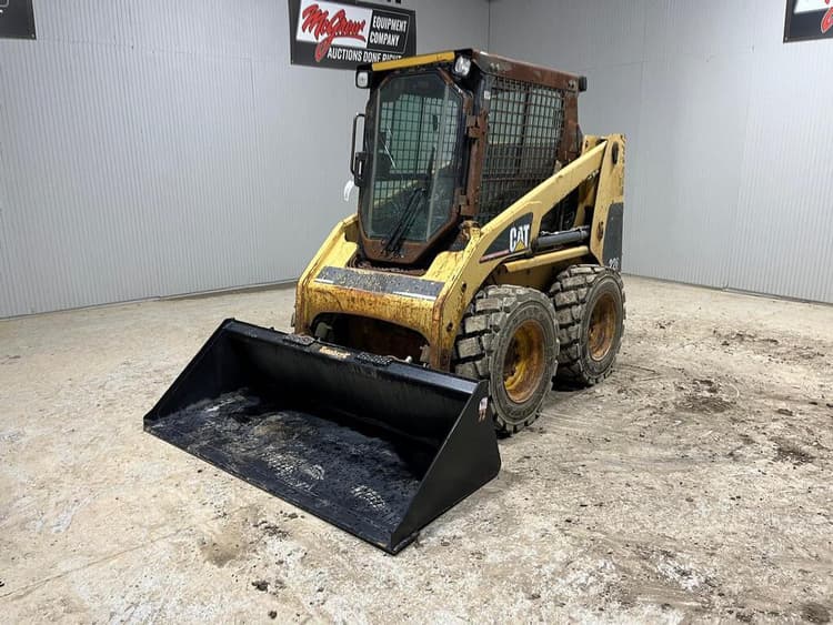 Caterpillar 226 Construction Skid Steers for Sale | Tractor Zoom