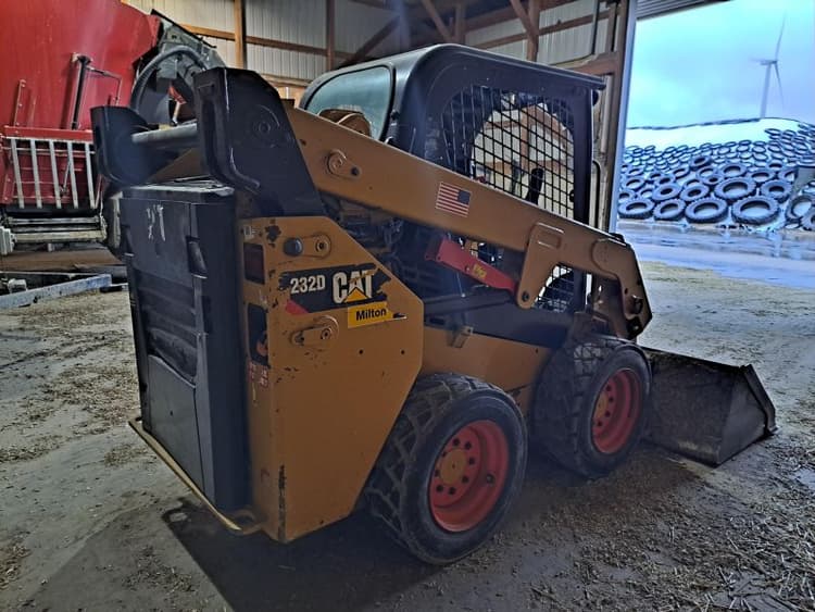 Caterpillar 232D Construction Skid Steers for Sale | Tractor Zoom