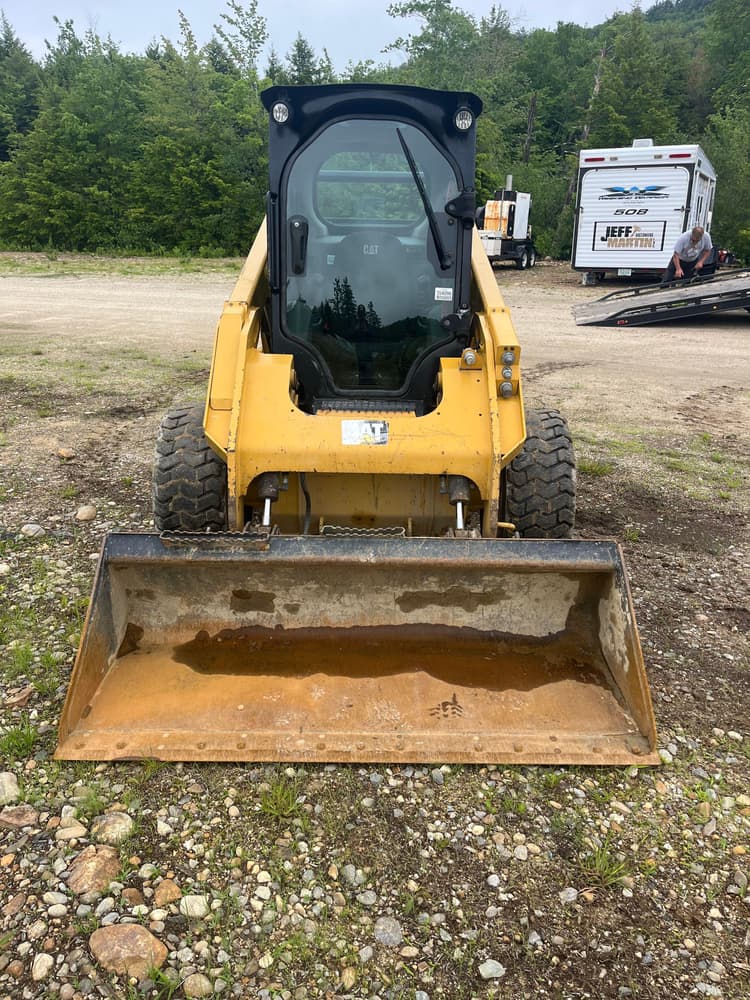 Caterpillar 262D Construction Skid Steers for Sale | Tractor Zoom