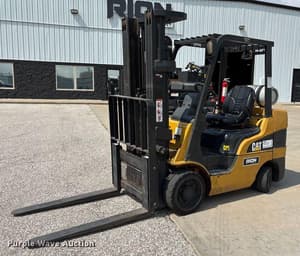SOLD - Caterpillar 2C6000 Lot No. EE3994 Construction with 4,912 Hrs ...