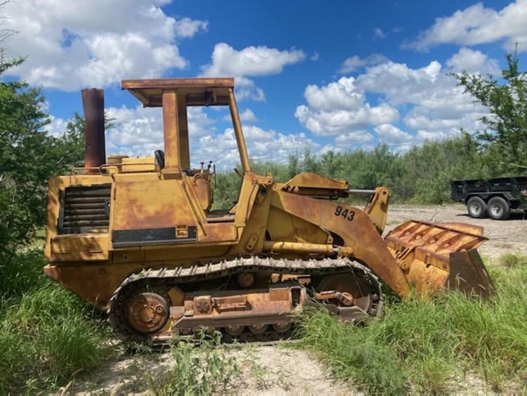 SOLD - Caterpillar 943 Construction Track Loaders | Tractor Zoom