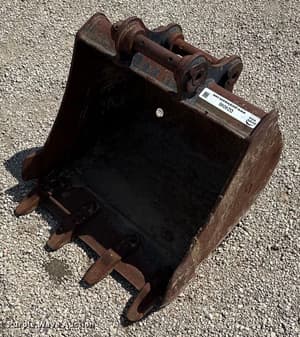 SOLD - Caterpillar Excavator Bucket Lot No. DZ4046 Construction ...