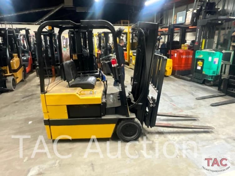 Caterpillar F30 Construction Forklifts for Sale | Tractor Zoom