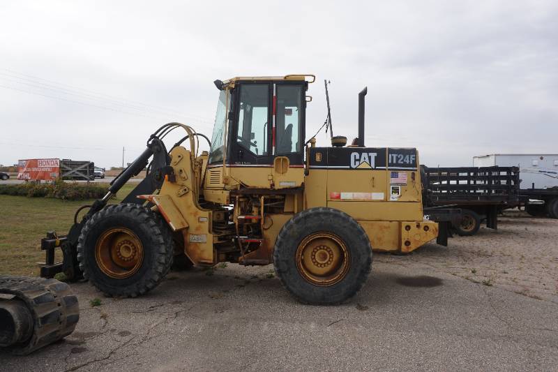 SOLD - Caterpillar IT24F Construction with 5,880 Hrs | Tractor Zoom