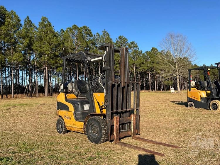 Caterpillar P3000 Construction Forklifts for Sale | Tractor Zoom