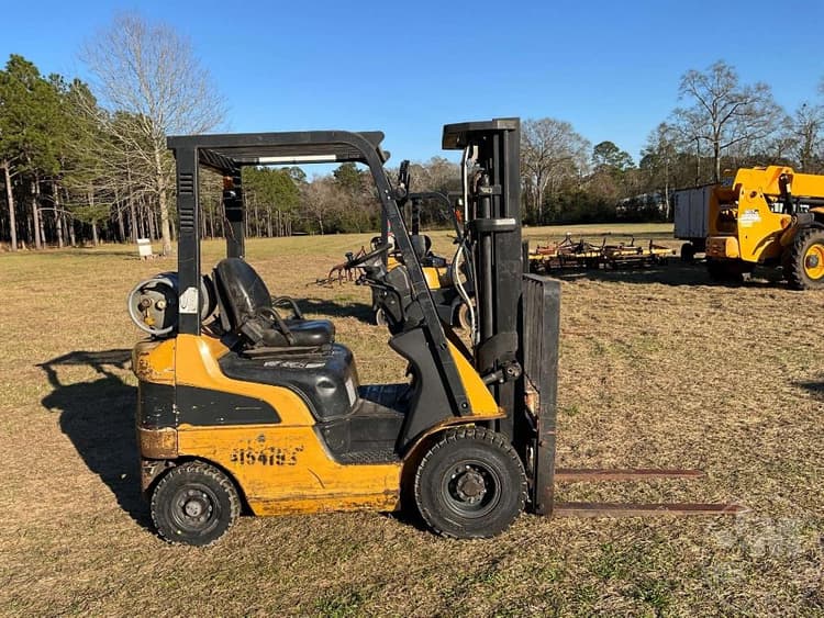 Caterpillar P3000 Construction Forklifts for Sale | Tractor Zoom