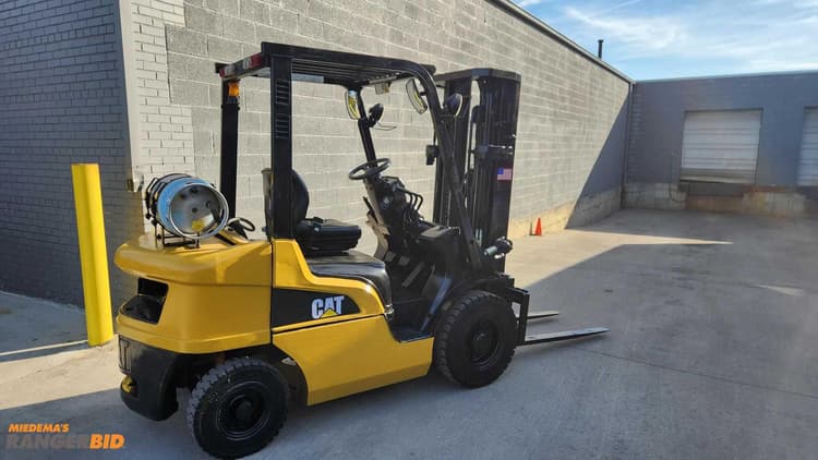 Caterpillar P5000 Construction Forklifts for Sale | Tractor Zoom