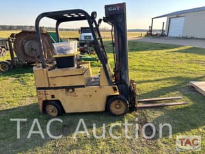 SOLD - 1990 Caterpillar T50D Lot No. 955 Construction with --- Hrs ...