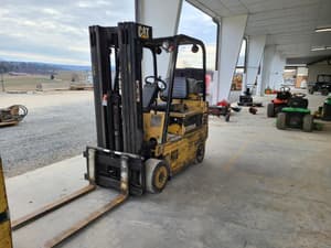 SOLD - Caterpillar T50E Construction with 11,816 Hrs | Tractor Zoom
