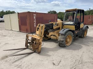 SOLD - Caterpillar TH62 Lot No. 5257 Construction with --- Hrs ...