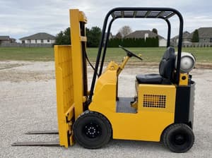 SOLD - Caterpillar / Towmotor 510p Forklift w/ Side Shift Construction ...