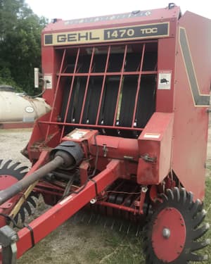 SOLD - Gehl 1470 Hay and Forage with --- Bales | Tractor Zoom