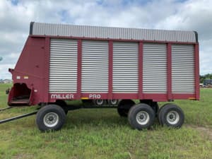 SOLD - Miller Pro 5200 Lot No. 96 Harvesting | Tractor Zoom