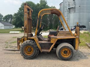 SOLD - Champ CB40 Lot No. 429 Construction with 1,535 Hrs | Tractor Zoom