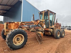 SOLD - Champion 710A Lot No. 2051 Construction with 550 Hrs | Tractor Zoom