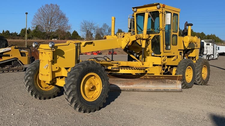 SOLD - Champion 100T Construction Motor Graders | Tractor Zoom