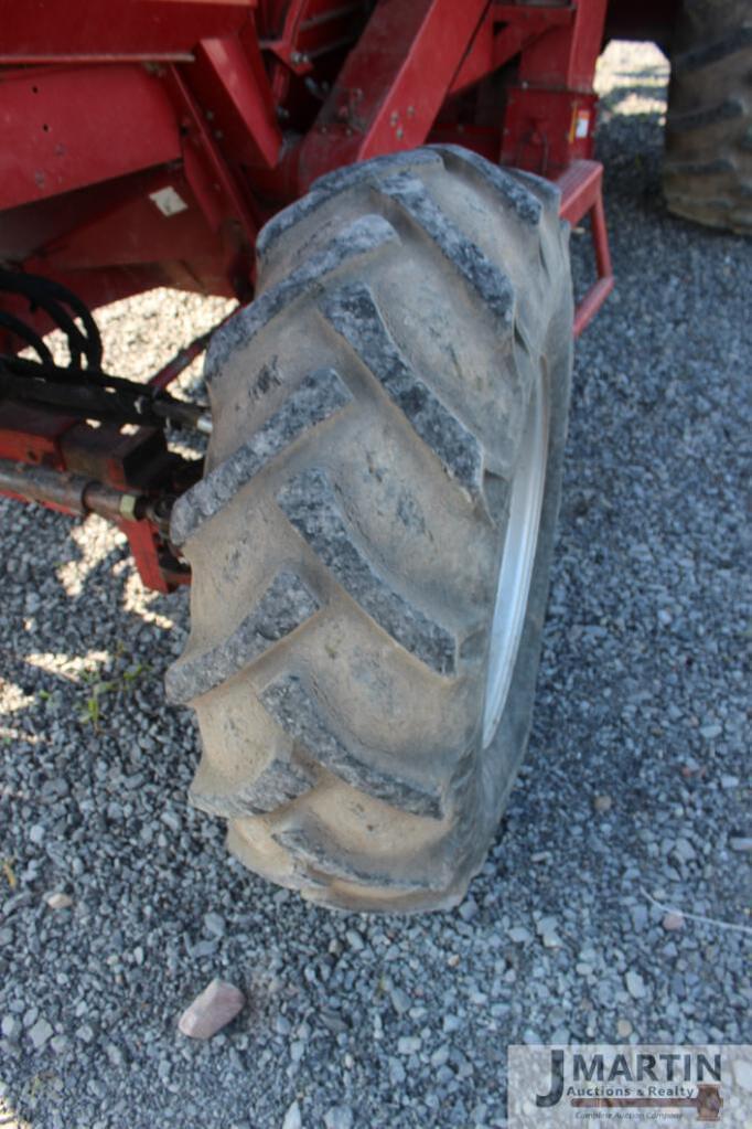 Case IH 2366 Combines Class 5 for Sale | Tractor Zoom