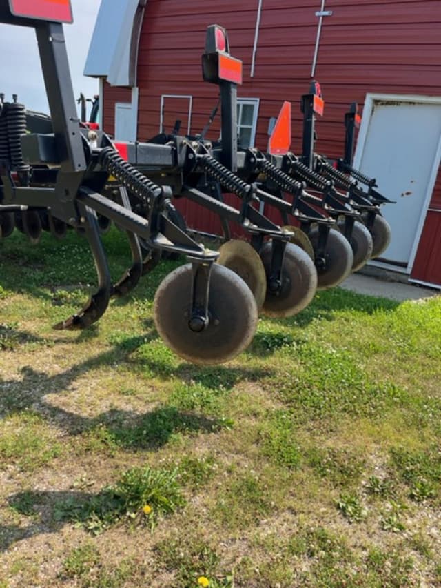 Case IH Ecolo-Tiger 527B Tillage Disk Rippers for Sale | Tractor Zoom