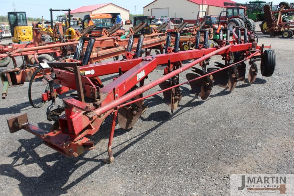 Case IH 720 Tillage Plows for Sale | Tractor Zoom