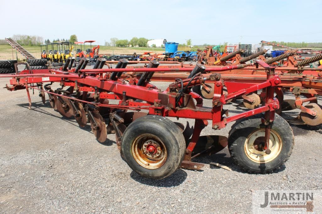 Case IH 720 Tillage Plows for Sale | Tractor Zoom