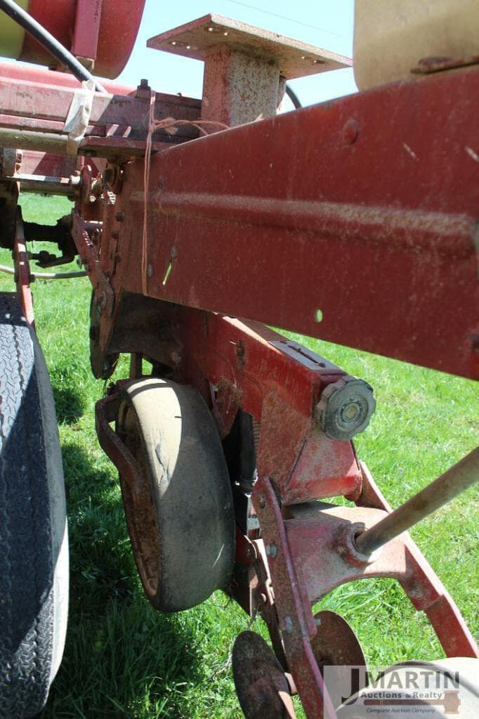 Case IH 800 Cyclo Air Planting Planters for Sale | Tractor Zoom