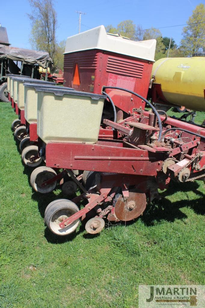 Case IH 800 Cyclo Air Planting Planters for Sale | Tractor Zoom