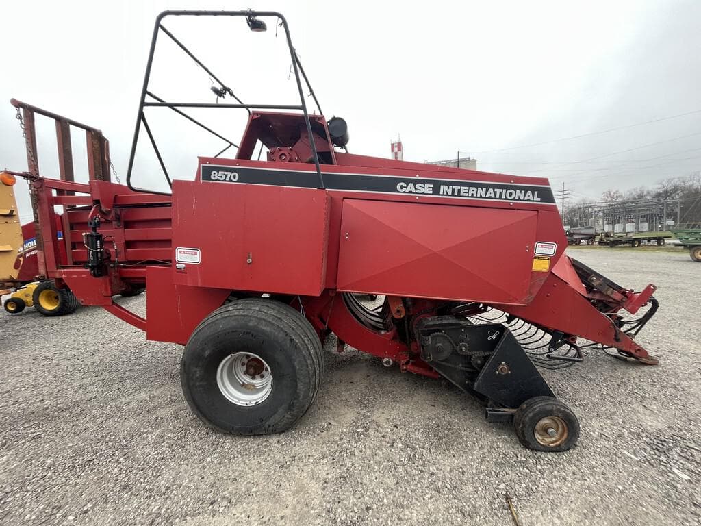 Case IH 8570 Hay and Forage Balers - Square for Sale | Tractor Zoom