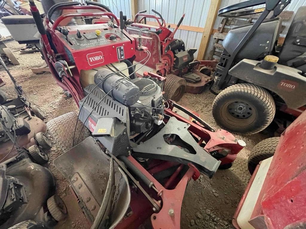 CINCINNATI OHIO / Toro Grandstand multi force mower Other Equipment For ...