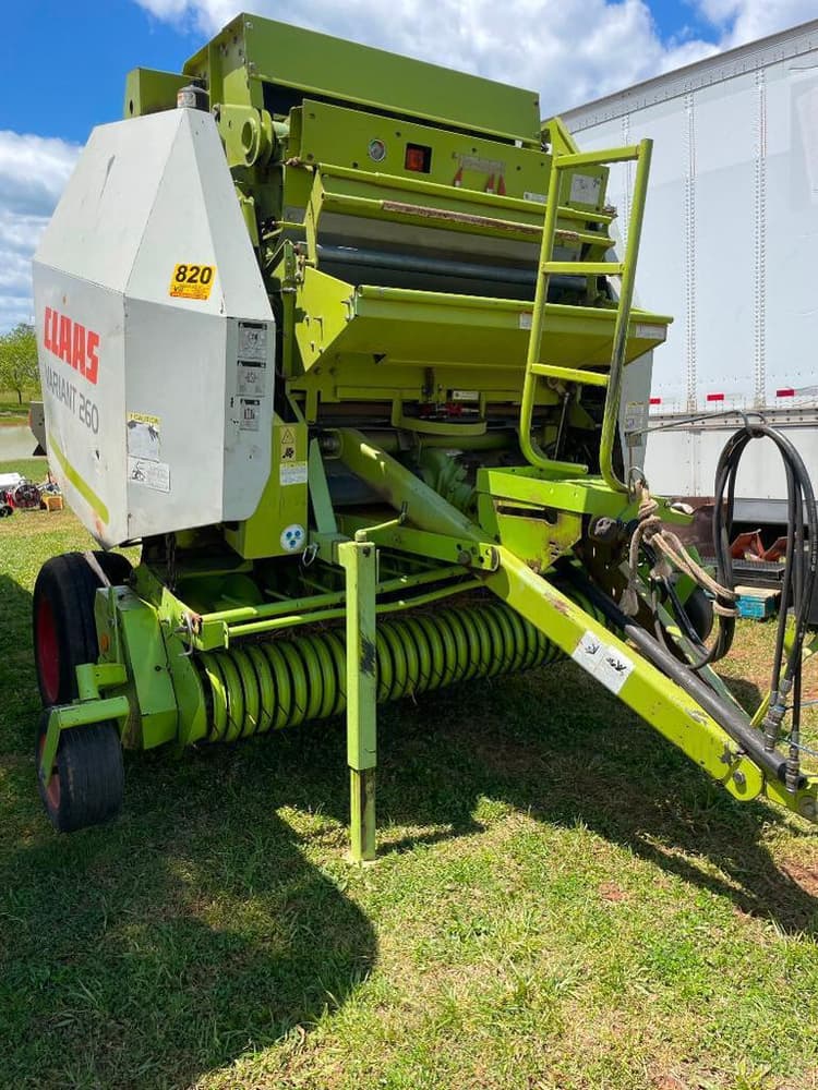 CLAAS Variant 260 Hay and Forage Balers - Round for Sale | Tractor Zoom