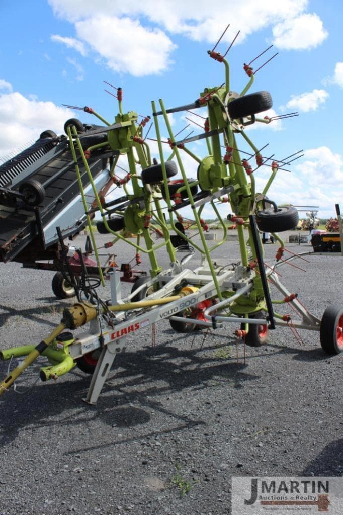 SOLD - CLAAS Volto 900T Hay and Forage Hay - Rakes/Tedders | Tractor Zoom