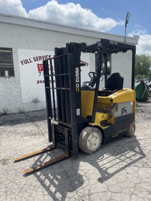 SOLD - Clark ECG20 Lot No. 325 Construction with --- Hrs | Tractor Zoom