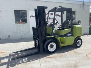 SOLD - Clark CGP45 Lot No. 307 Construction with 4,041 Hrs | Tractor Zoom