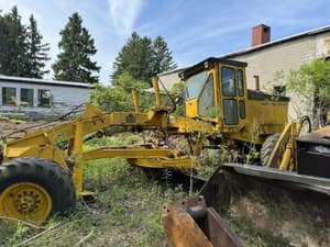 SOLD - Clark 301S Lot No. 12 Construction with 3,762 Hrs | Tractor Zoom