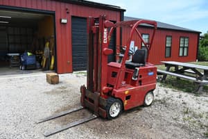 SOLD - Clark CS30B Lot No. 251 Construction with --- Hrs | Tractor Zoom