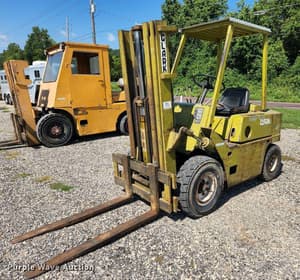 SOLD - Clark C500-Y45 forklift Construction with 430 Hrs | Tractor Zoom