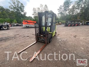 SOLD - Clark CGP25 Lot No. 912 Construction with 1,996 Hrs | Tractor Zoom