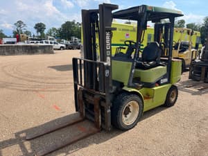 SOLD - Clark CGP30 Lot No. 82768 Construction with --- Hrs | Tractor Zoom