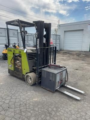 SOLD - Clark ESX25 Lot No. 308a Construction with --- Hrs | Tractor Zoom