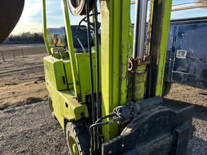 SOLD - Clark C500 Y-30 Lot No. 4399 Construction with --- Hrs | Tractor ...