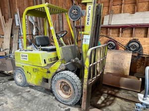 SOLD - Clark Forklift (DR4471) Construction with 2,241 Hrs | Tractor Zoom