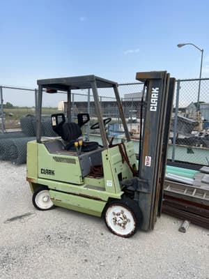 SOLD - CLARK GCX20 PNEUMATIC TIRE FORKLIFT SN: GX23017497158KOF ...