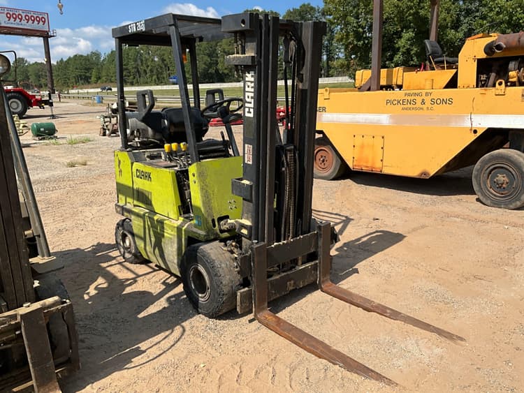 Clark GPS15 Construction Forklifts for Sale | Tractor Zoom