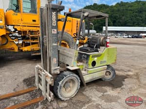 SOLD - Clark GPX30 Lot No. 57 Construction with 5,908 Hrs | Tractor Zoom