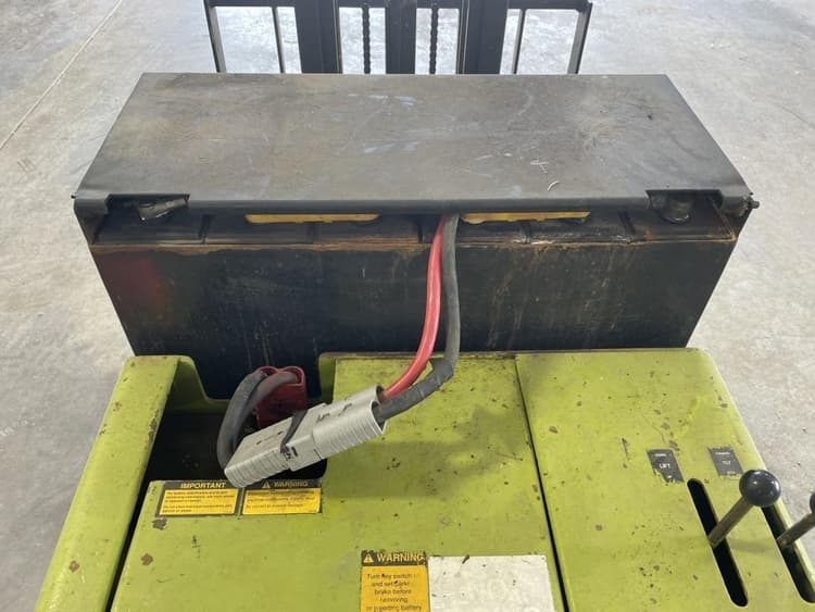 Clark ST30B Construction Forklifts for Sale | Tractor Zoom