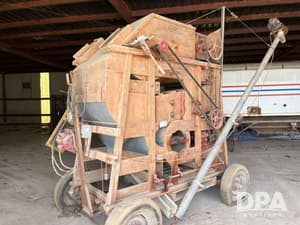 SOLD - Clipper Super 167D Lot No. 183 Harvesting | Tractor Zoom