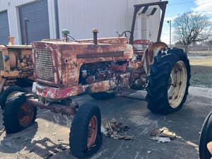 SOLD - Cockshutt 560 Lot No. 3795629 Tractors with 54 HP | Tractor Zoom