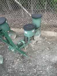 SOLD - Cole 12MX Stock No. 51003265 Planting with 1 Rows | Tractor Zoom
